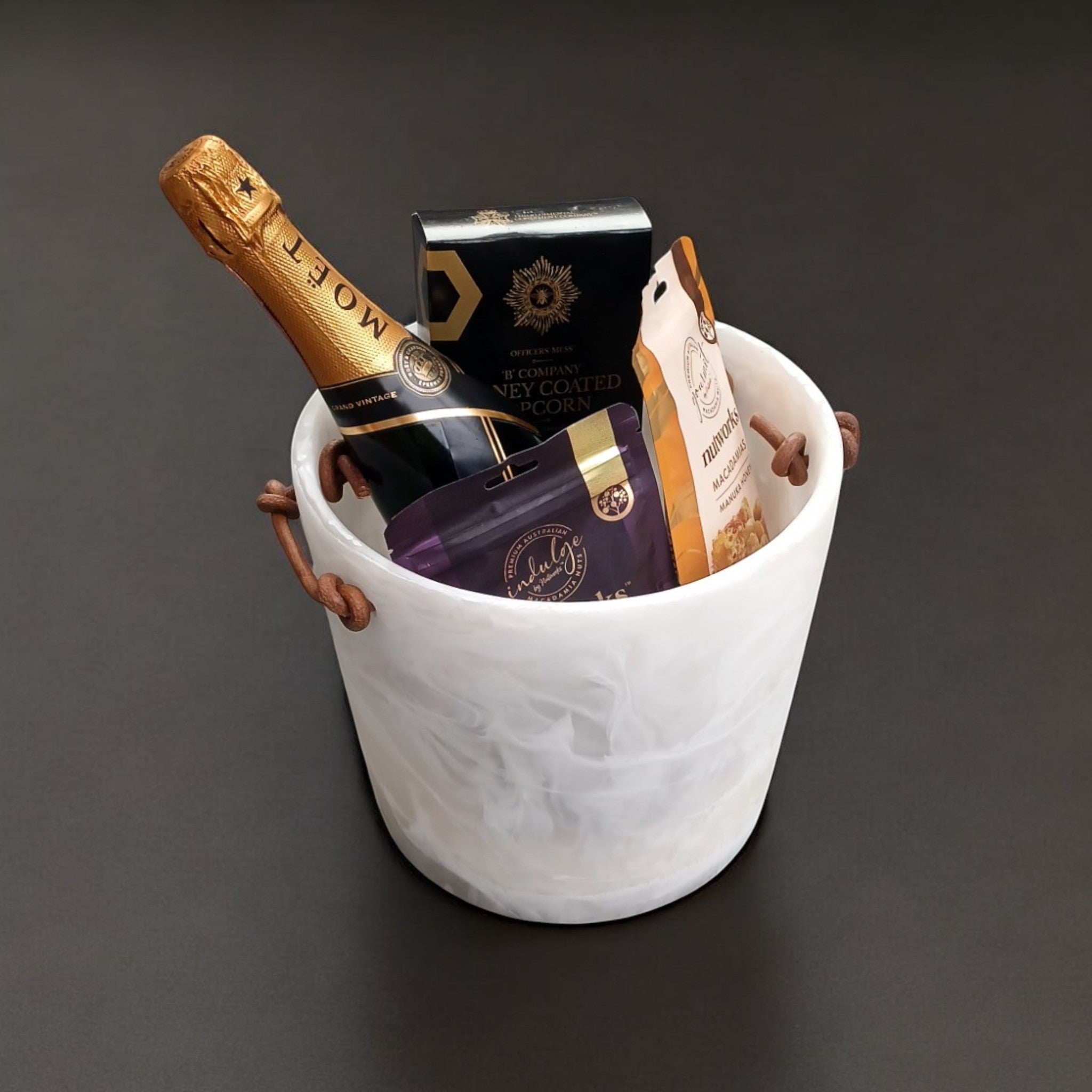 The Luxe Champagne on Ice Hamper – Luxe Gifts and Hampers